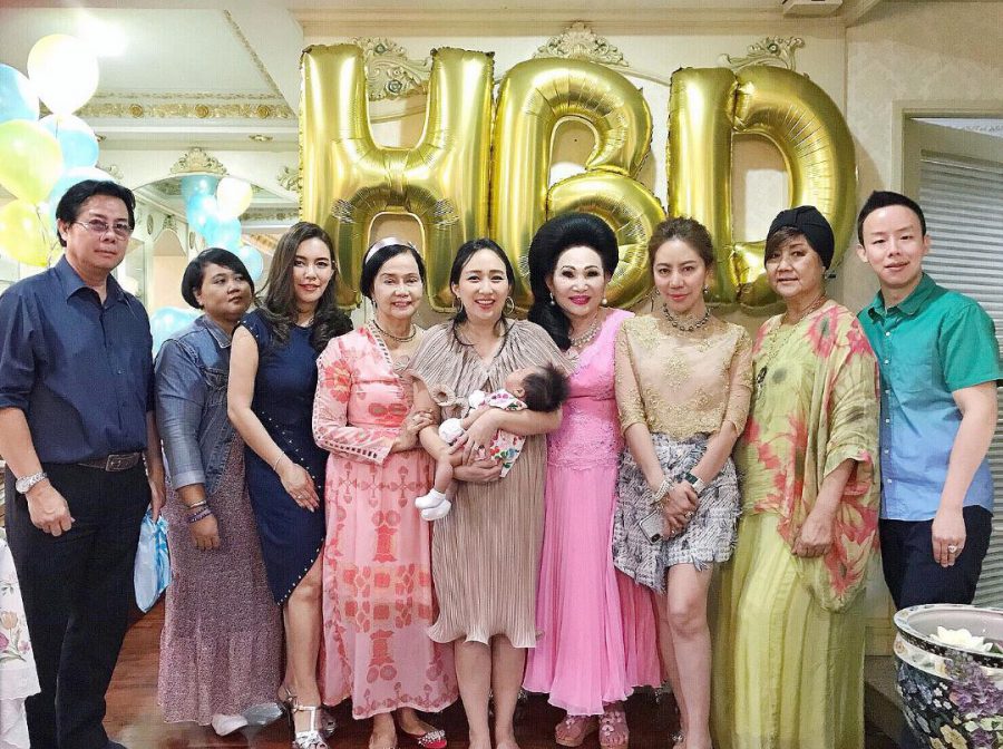 ดร.สิริลักข์ ศัลยสิริ ฉลองวันเกิดให้ลูกสาวคนเล็ก “น้องพิ้งค์” และรับขวัญหลานสาวคนใหม่ “น้องพรรษ ...